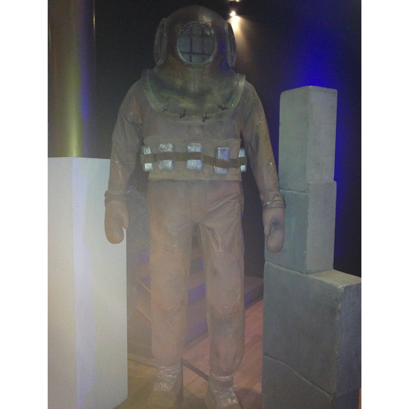 Location Scaphandrier pour vos événements à Lille et Paris - Décoration ...